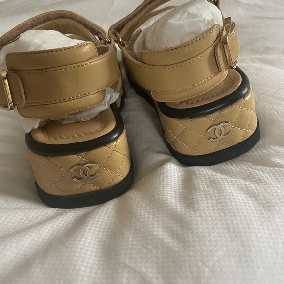 CHANEL | Shoes | Chanel Super Comfortable Platform Dad Style Sandals ...